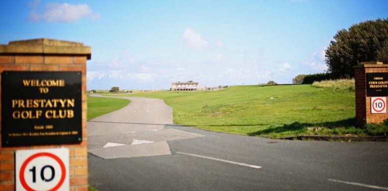 Golfing In Prestatyn | Golf Courses near The Beaches Hotel