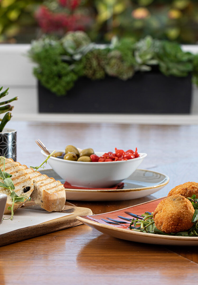 Places to Eat in Prestatyn | Dining | The Beaches Hotel