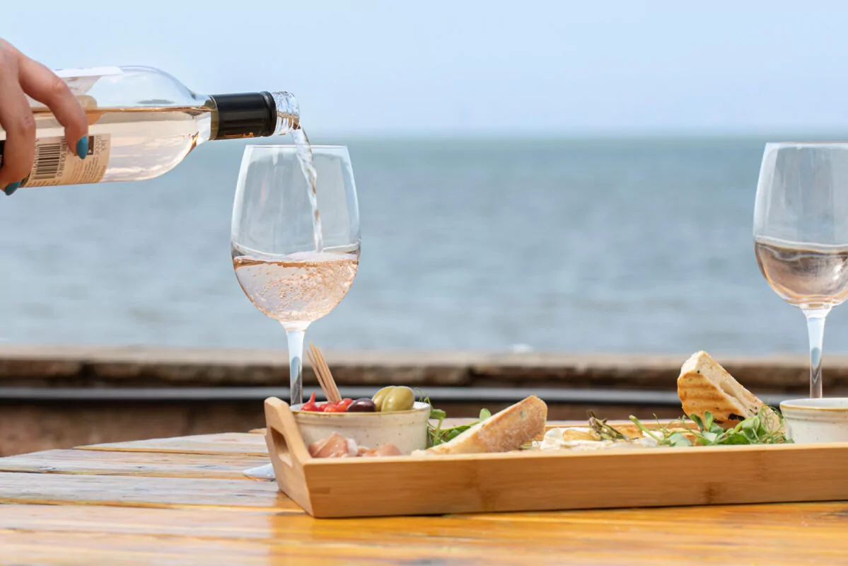 The Promenade Bistro | Bar in Prestatyn | Beaches Hotel & Spa