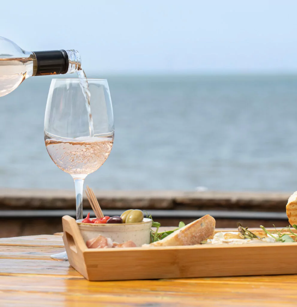 The Promenade Bistro | Bar in Prestatyn | Beaches Hotel & Spa